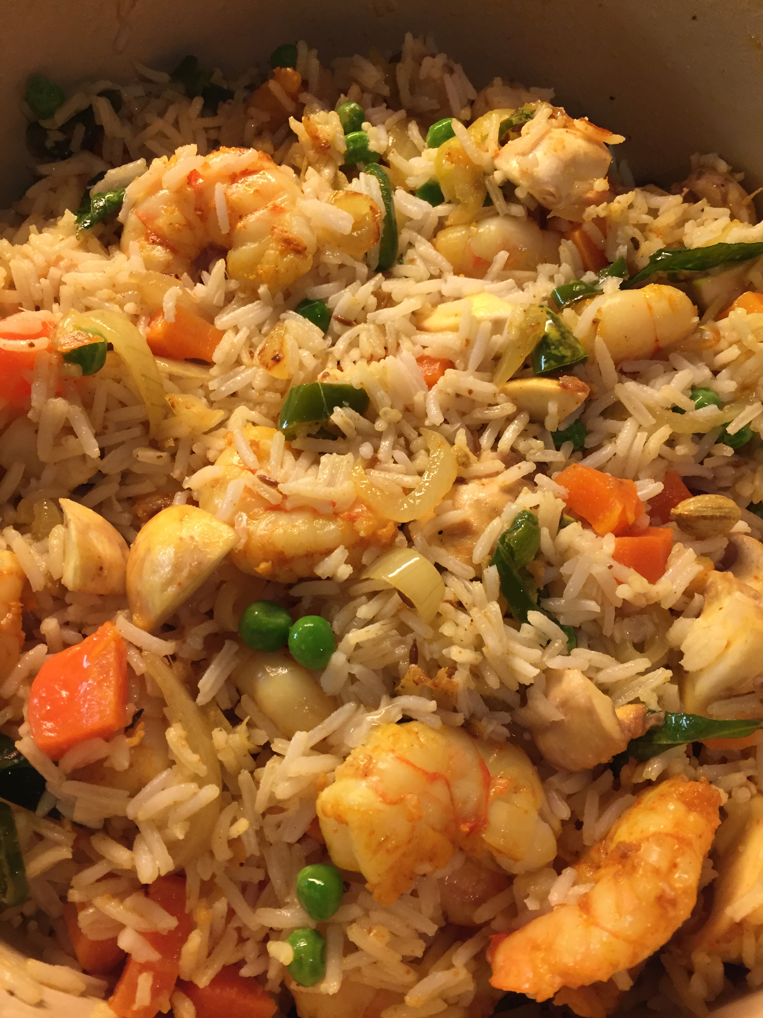 Spicy Prawn Rice with carrots, peas and mushrooms - freespiritfood